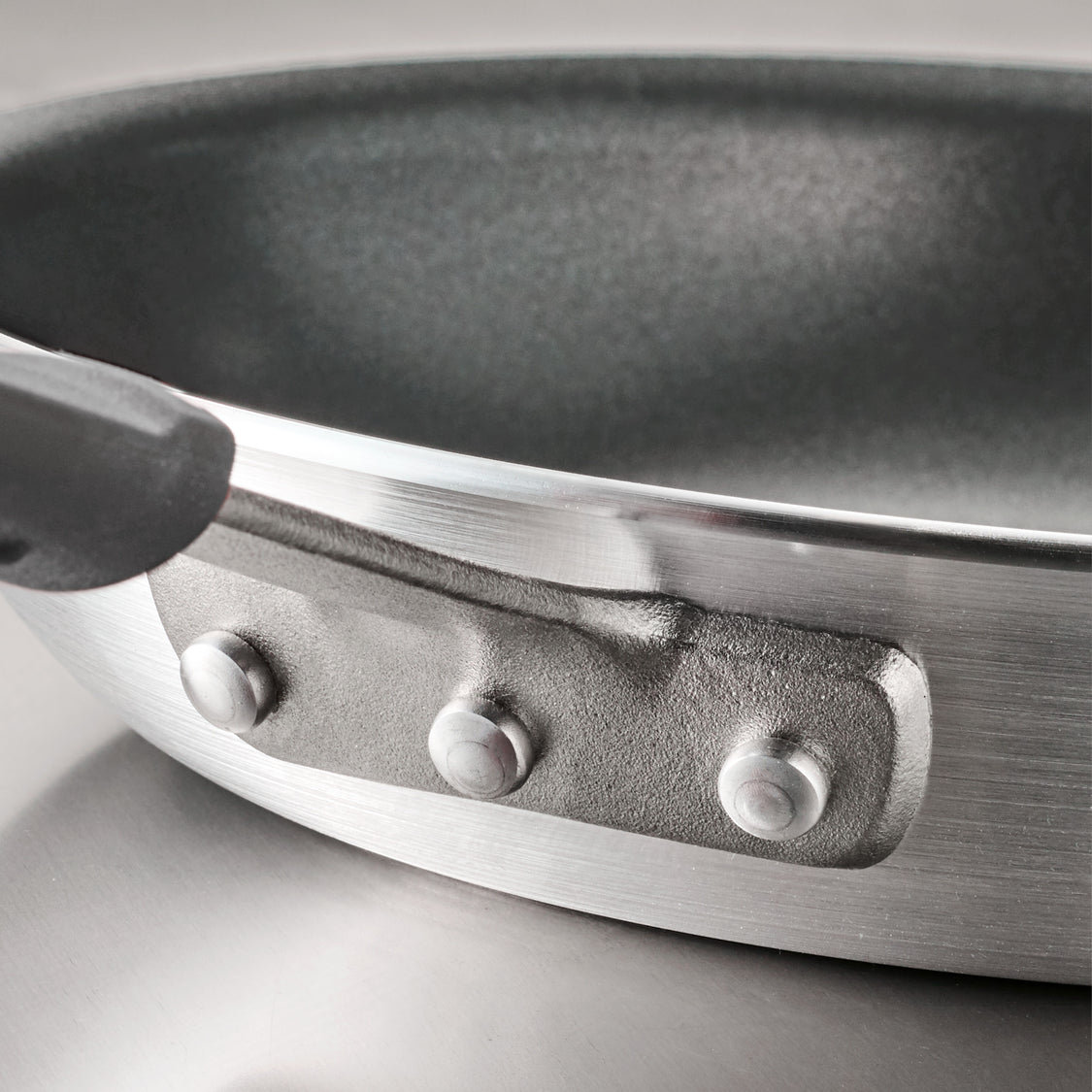 Fusion Aluminum Nonstick Fry Pan – Tramontina USA