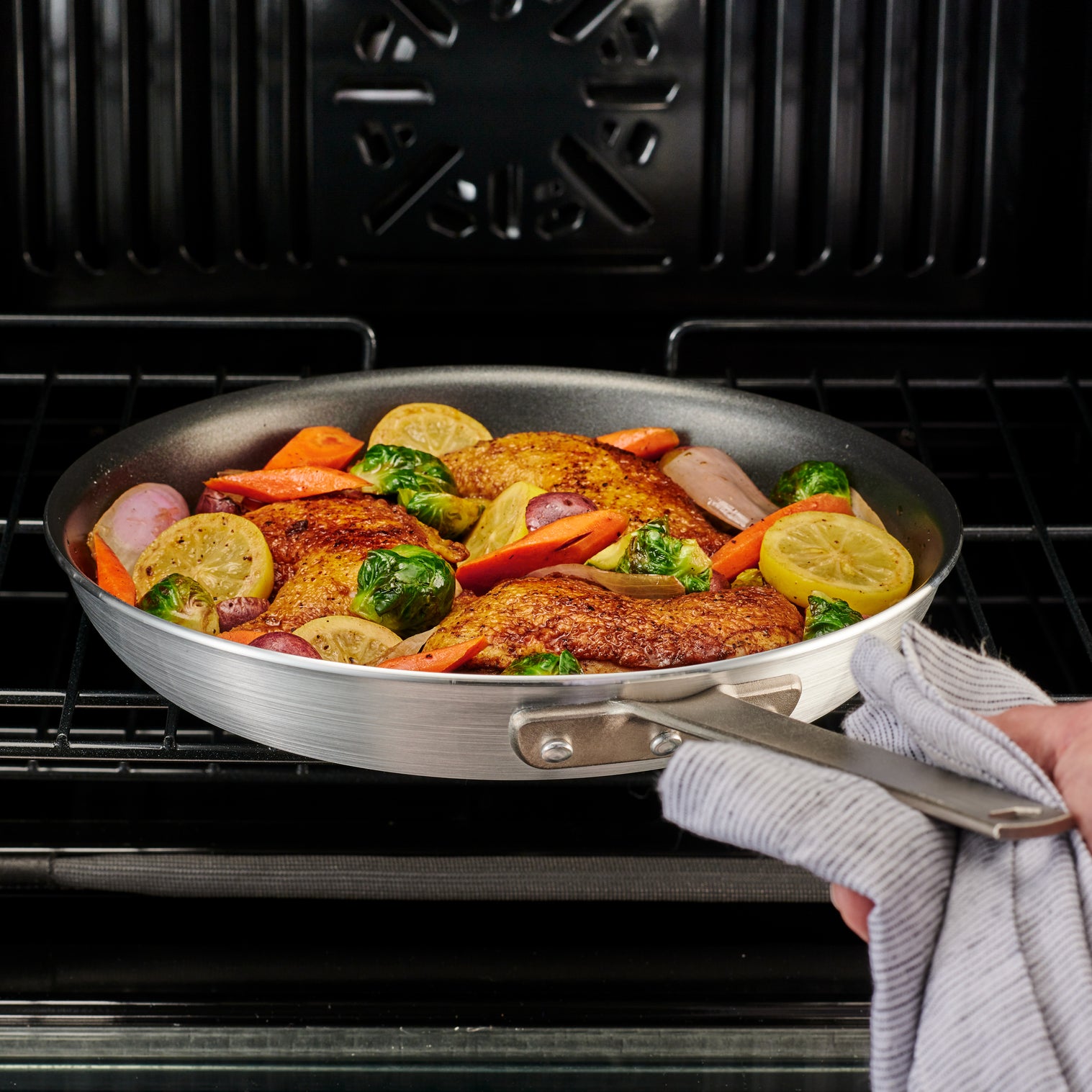Professional Nonstick Fry Pan – Tramontina USA
